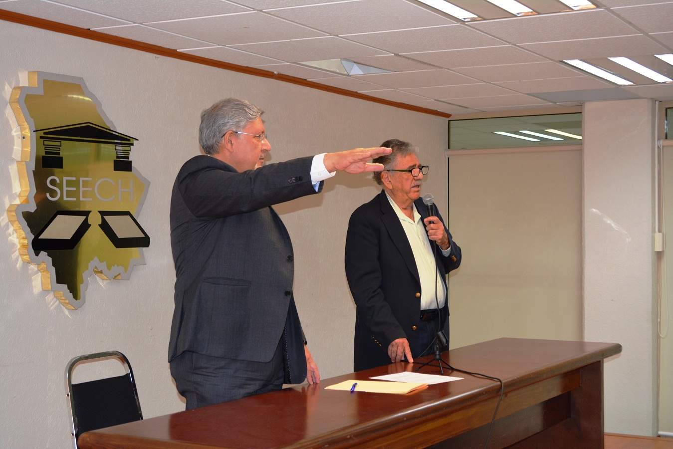 Designan a Mario Luján nuevo titular de Educación Primaria en Seech ...